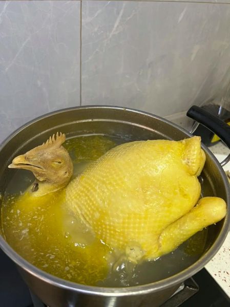 正宗白切鸡怎么做_白切鸡煮几分钟才嫩-第1张图片-山城妙识