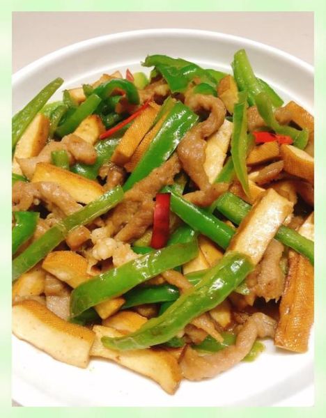 青椒香干怎么炒好吃_青椒香干热量高吗-第1张图片-山城妙识