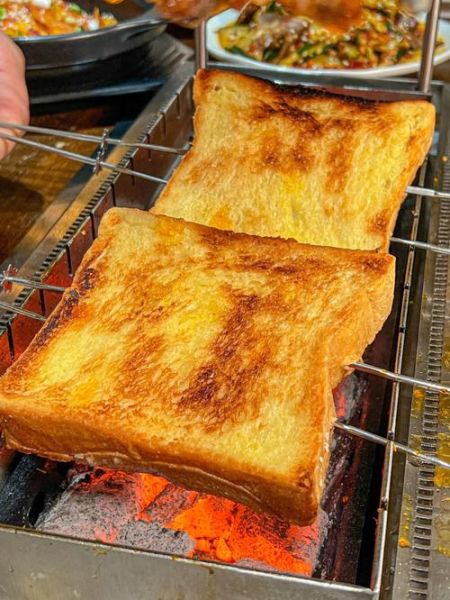 烧烤摊面包怎么烤_面包烤多久才金黄-第2张图片-山城妙识 烧烤摊面包怎么烤_面包烤多久才金黄-第2张图片-山城妙识