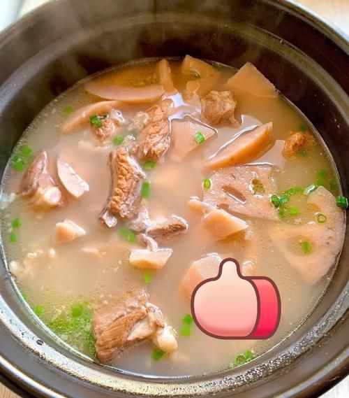 莲藕炖排骨怎么做_莲藕炖排骨的功效与禁忌-第1张图片-山城妙识