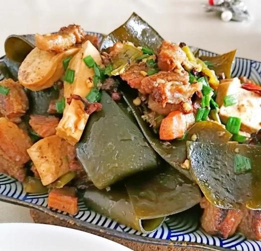 五花肉炖海带汤怎么做_五花肉炖海带汤需要焯水吗-第3张图片-山城妙识