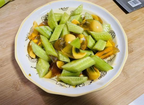 变蛋怎么做好吃_变蛋凉菜怎么做-第1张图片-山城妙识