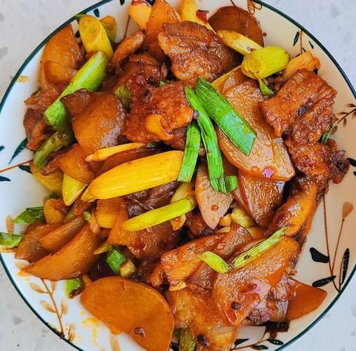 土豆回锅肉怎么做_家常做法步骤详解-第2张图片-山城妙识