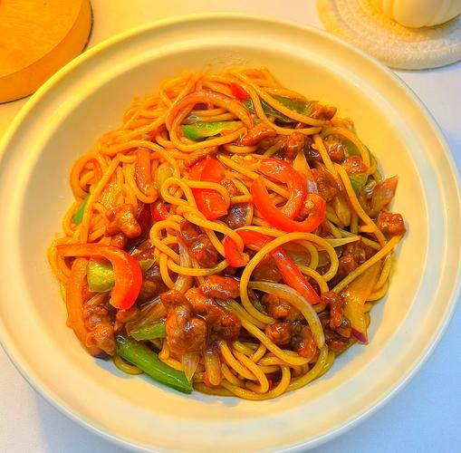 黑椒牛柳炒意面怎么做_黑椒牛柳炒意面酱汁比例-第3张图片-山城妙识