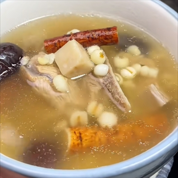 大骨汤怎么熬才好喝_大骨汤熬多久才浓白-第1张图片-山城妙识 大骨汤怎么熬才好喝_大骨汤熬多久才浓白-第1张图片-山城妙识