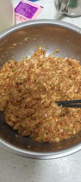 调肉馅先放什么调料_肉馅调料顺序错了会怎样-第3张图片-山城妙识