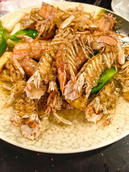 爬爬虾怎么吃方便_图解步骤-第1张图片-山城妙识 爬爬虾怎么吃方便_图解步骤-第1张图片-山城妙识