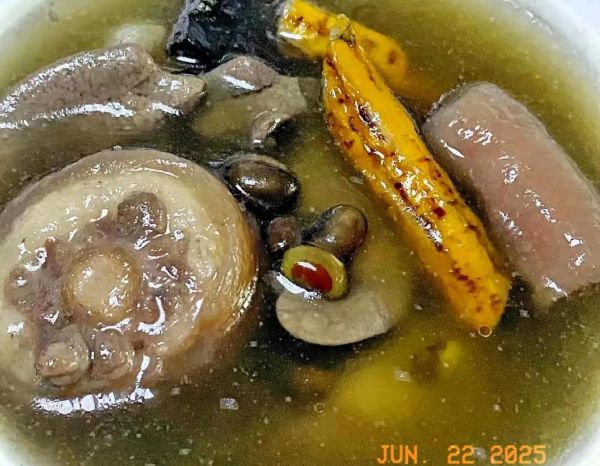 猪尾巴炖什么治腰疼_猪尾巴炖杜仲有效吗-第2张图片-山城妙识