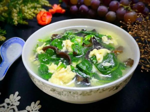 茼蒿汤怎么做好吃_茼蒿汤的做法窍门-第2张图片-山城妙识