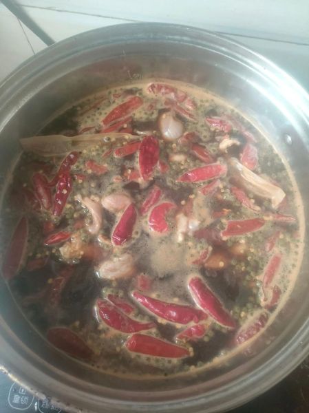 卤鸭脖怎么做才入味_卤鸭脖配方比例是多少-第3张图片-山城妙识