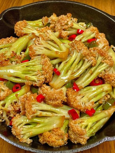 干锅花菜最正宗的做法_干锅花菜怎么做好吃-第3张图片-山城妙识 干锅花菜最正宗的做法_干锅花菜怎么做好吃-第3张图片-山城妙识