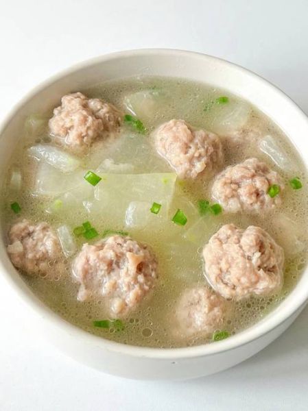 冬瓜丸子汤怎么做才好吃_冬瓜丸子汤的家常做法-第1张图片-山城妙识 冬瓜丸子汤怎么做才好吃_冬瓜丸子汤的家常做法-第1张图片-山城妙识