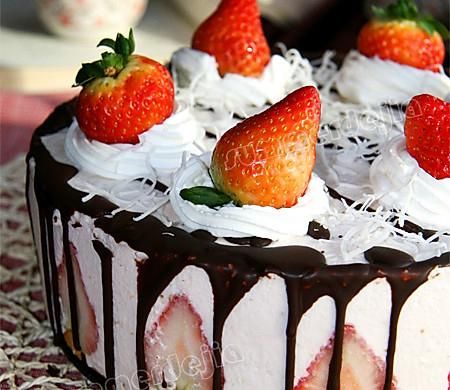 8寸草莓慕斯蛋糕怎么做_草莓慕斯蛋糕配方比例-第3张图片-山城妙识