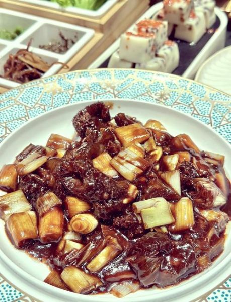 正宗鲁菜葱烧海参怎么做_海参如何去除腥味-第3张图片-山城妙识