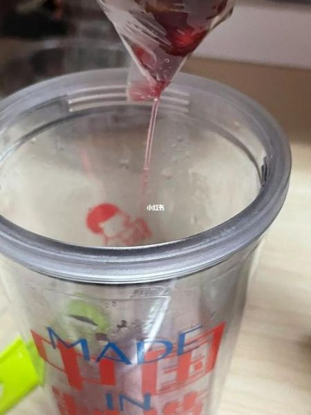 石榴汁弄到白色衣服怎么办_如何彻底洗掉-第3张图片-山城妙识