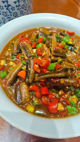 小暑吃黄鳝的好处_黄鳝怎么做好吃-第2张图片-山城妙识