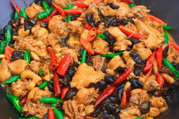 生炒鸡块怎么做才嫩_生炒鸡块的家常做法大全-第3张图片-山城妙识