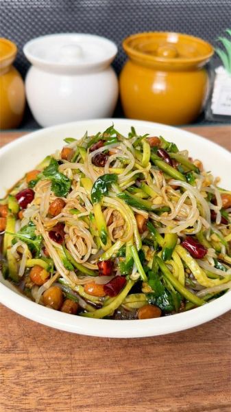 过年简单凉菜怎么做_春节家宴必备开胃菜-第2张图片-山城妙识