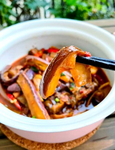 茄子煲咸鱼怎么做_茄子煲咸鱼用什么咸鱼-第3张图片-山城妙识 茄子煲咸鱼怎么做_茄子煲咸鱼用什么咸鱼-第3张图片-山城妙识