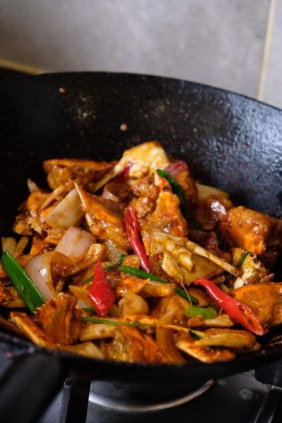 炒螃蟹的做法图片大全_螃蟹怎么炒才鲜嫩不腥-第3张图片-山城妙识