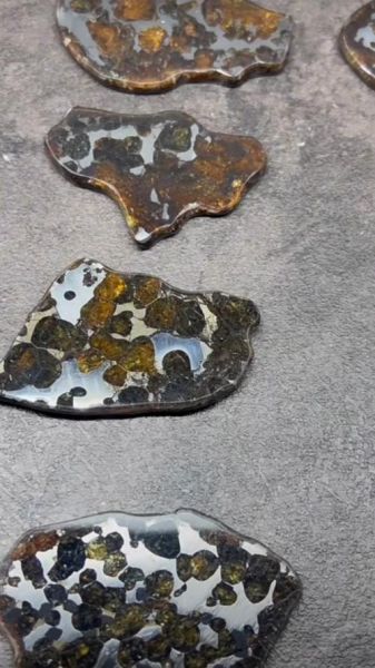 橄榄石铁陨石是什么_如何鉴别真假-第3张图片-山城妙识 橄榄石铁陨石是什么_如何鉴别真假-第3张图片-山城妙识