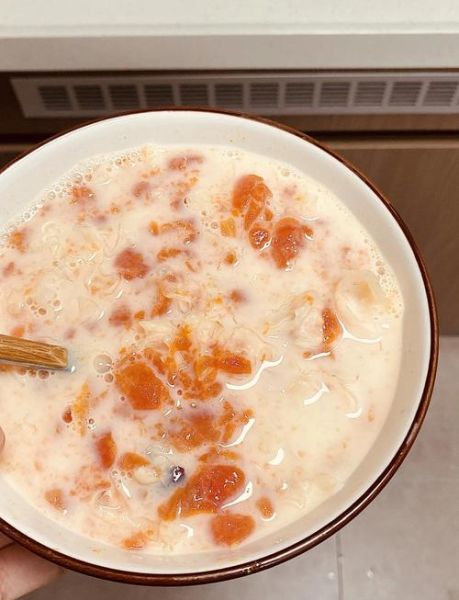 木瓜煮牛奶怎么煮_木瓜牛奶的正确做法-第1张图片-山城妙识