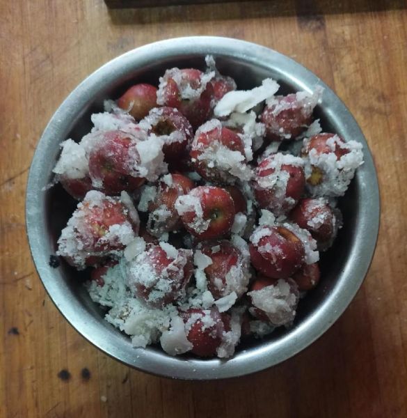 糖炒山楂怎样才挂霜白_糖霜不化的关键技巧-第3张图片-山城妙识 糖炒山楂怎样才挂霜白_糖霜不化的关键技巧-第3张图片-山城妙识