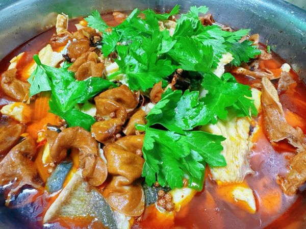 肥肠鱼怎么做_肥肠鱼的家常做法-第1张图片-山城妙识