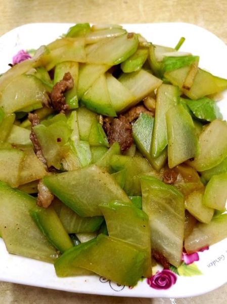 佛手瓜炒肉怎么做好吃_佛手瓜炒肉的家常做法-第3张图片-山城妙识