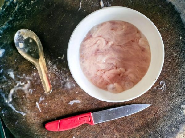 刮肠衣视频教程_如何刮肠衣不破裂-第2张图片-山城妙识