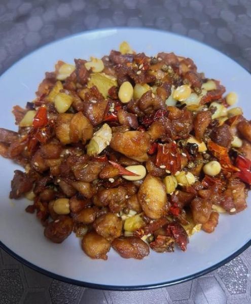 爆炒辣子鸡丁怎么做_辣子鸡丁用鸡腿还是鸡胸-第3张图片-山城妙识 爆炒辣子鸡丁怎么做_辣子鸡丁用鸡腿还是鸡胸-第3张图片-山城妙识