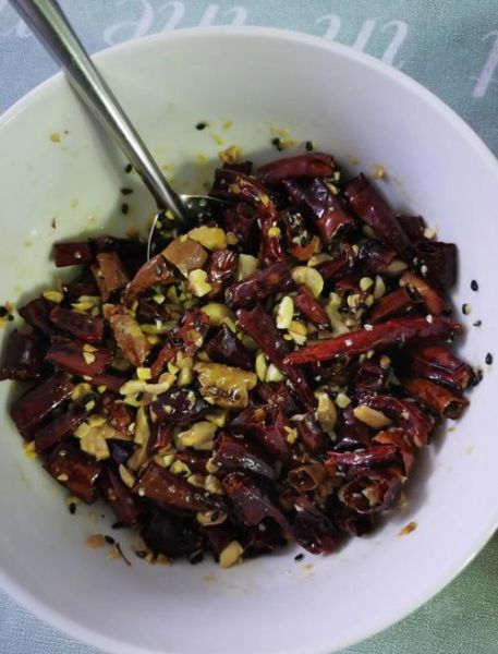 怎样炸辣椒油又脆又香_辣椒油怎么炸才酥脆-第2张图片-山城妙识