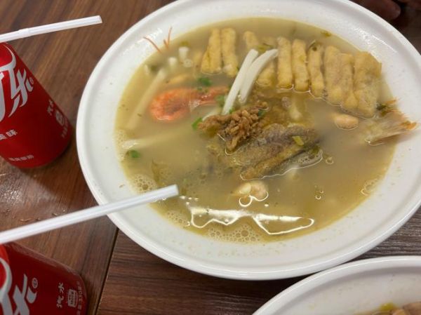 海鲜年糕汤怎么做好吃_海鲜年糕汤的做法步骤-第2张图片-山城妙识