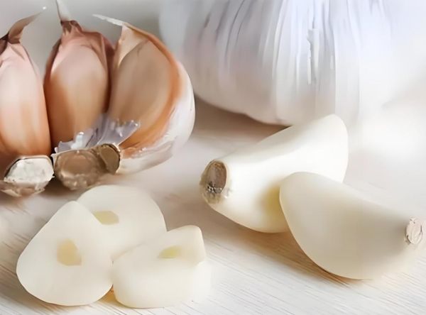 天天吃大蒜坚持了5年了_身体变化有哪些-第1张图片-山城妙识 天天吃大蒜坚持了5年了_身体变化有哪些-第1张图片-山城妙识