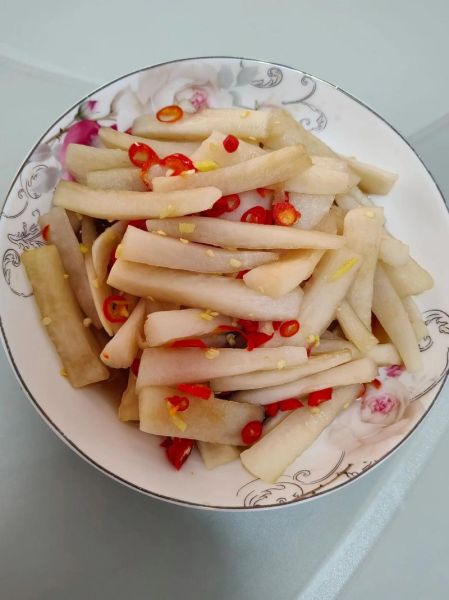 夏天白萝卜怎么吃_白萝卜凉拌做法-第1张图片-山城妙识