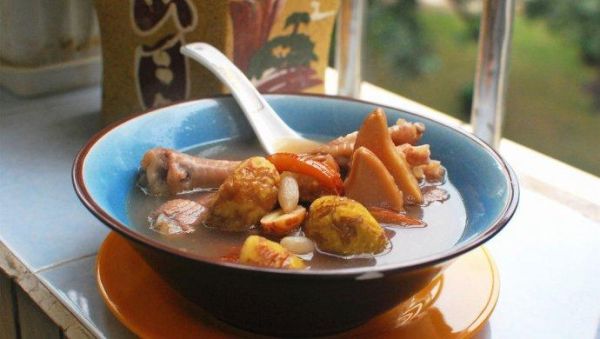 海鲜汤底怎么熬_海鲜汤底用什么食材-第3张图片-山城妙识