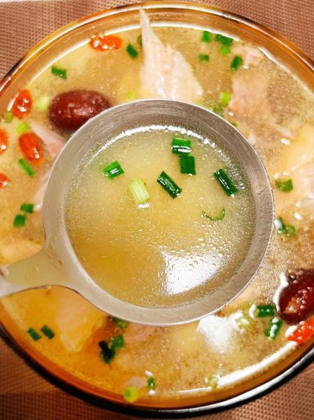 正宗猪肚鸡怎么做_正宗猪肚鸡配方-第3张图片-山城妙识