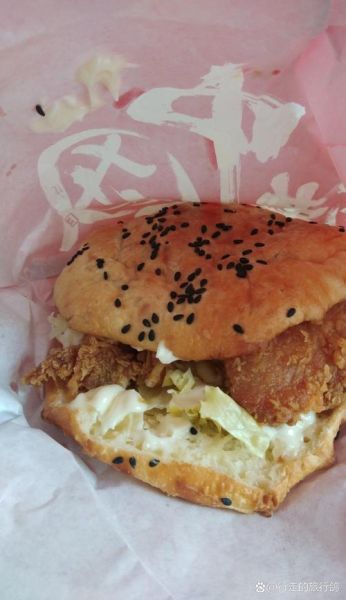 香辣鸡腿汉堡面包怎么做_香辣鸡腿汉堡面包热量高吗-第3张图片-山城妙识