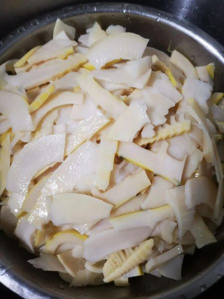 大笋子怎么做好吃_大笋子焯水几分钟-第1张图片-山城妙识