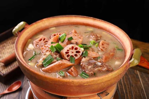 莲藕和什么一起炖最好吃_莲藕最佳搭配禁忌-第2张图片-山城妙识