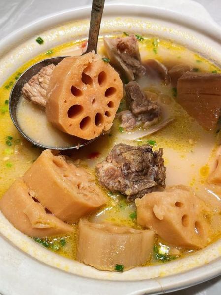 莲藕和什么一起炖最好吃_莲藕最佳搭配禁忌-第1张图片-山城妙识