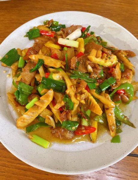 竹笋炒肉怎么炒好吃_竹笋炒肉做法技巧-第1张图片-山城妙识