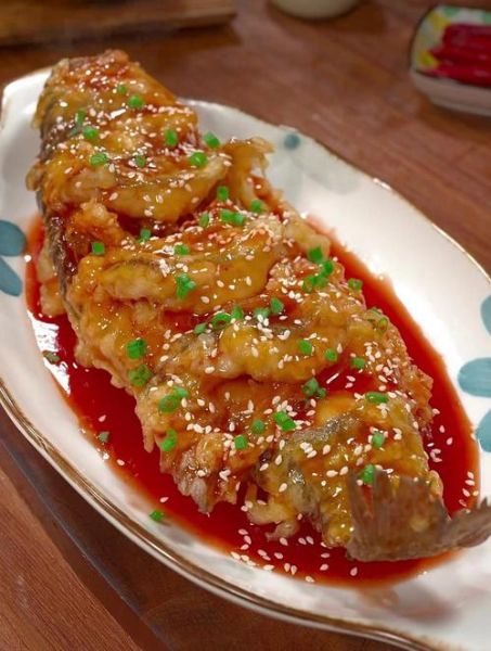 糖醋鲤鱼是哪里的菜_正宗做法与历史渊源-第1张图片-山城妙识