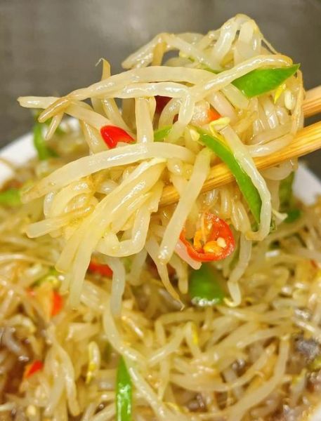 酸辣豆芽菜怎么做_酸辣豆芽菜的做法窍门-第1张图片-山城妙识