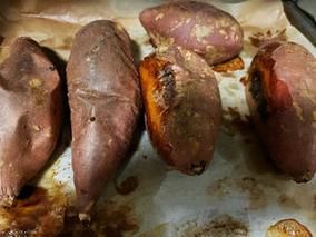 锡纸烤红薯做法_烤箱温度时间设置-第3张图片-山城妙识 锡纸烤红薯做法_烤箱温度时间设置-第3张图片-山城妙识