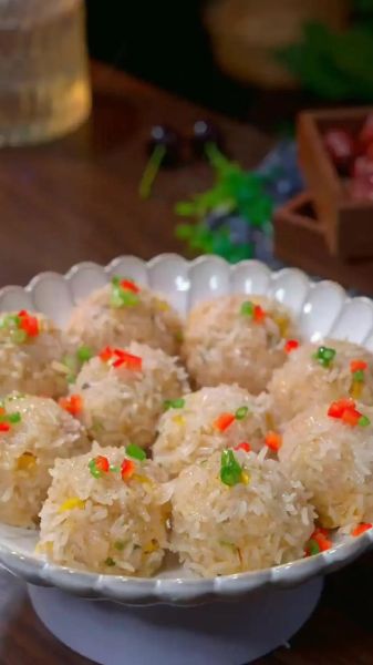 清蒸糯米肉丸子怎么做_糯米丸子蒸多久才熟-第1张图片-山城妙识 清蒸糯米肉丸子怎么做_糯米丸子蒸多久才熟-第1张图片-山城妙识