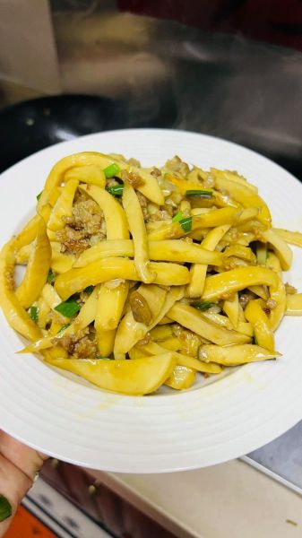 爆炒鸡腿菇怎么做_鸡腿菇怎么炒才好吃-第2张图片-山城妙识