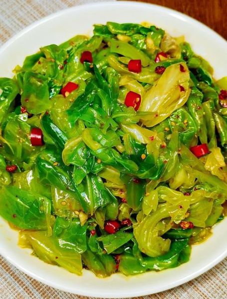 爆炒圆白菜怎么做_圆白菜怎么炒才脆-第2张图片-山城妙识