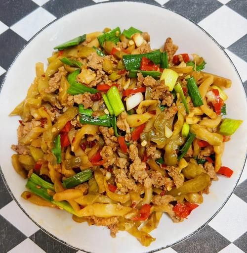 榨菜怎么炒好吃_榨菜炒肉丝的家常做法-第1张图片-山城妙识 榨菜怎么炒好吃_榨菜炒肉丝的家常做法-第1张图片-山城妙识