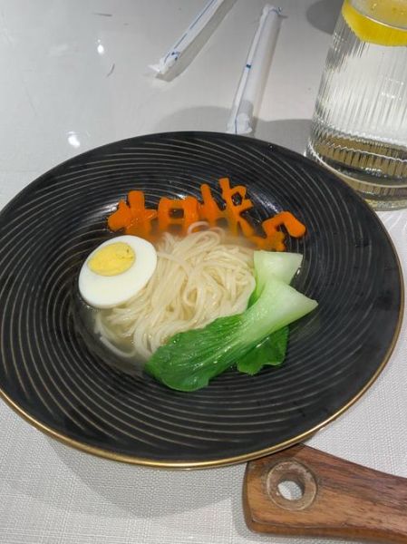 过生日吃长寿面禁忌_哪些讲究不能碰-第1张图片-山城妙识